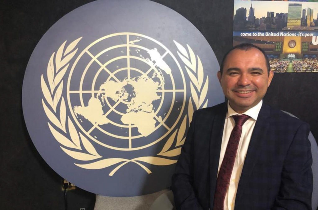 Prof. Edson Prestes em parceria com a Unesco - Instituto de Informática ...